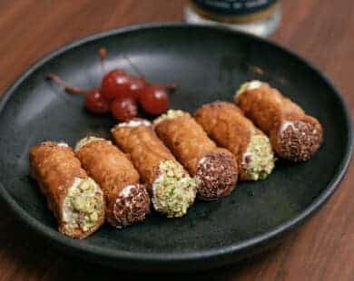 Crunchy Cannoli - Cooking Recipe - Everclear